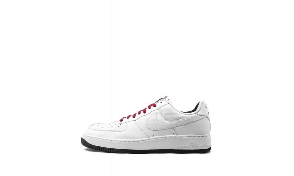 Кроссовки Nike Air Force 1 Premium черно-белые купить